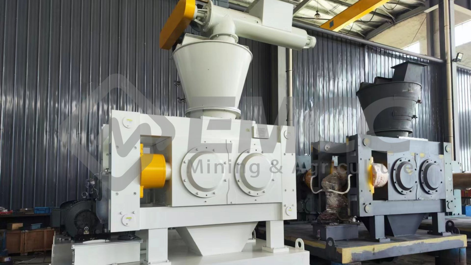 Roller Granulator for Extrusion Roller Granulation Production Line